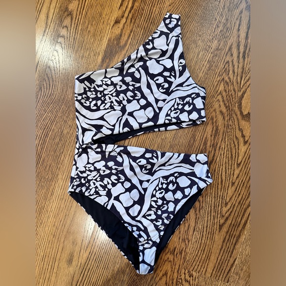 Beach Riot | Swim | Beach Riot Black And White Oneshoulder Swimsuit ...